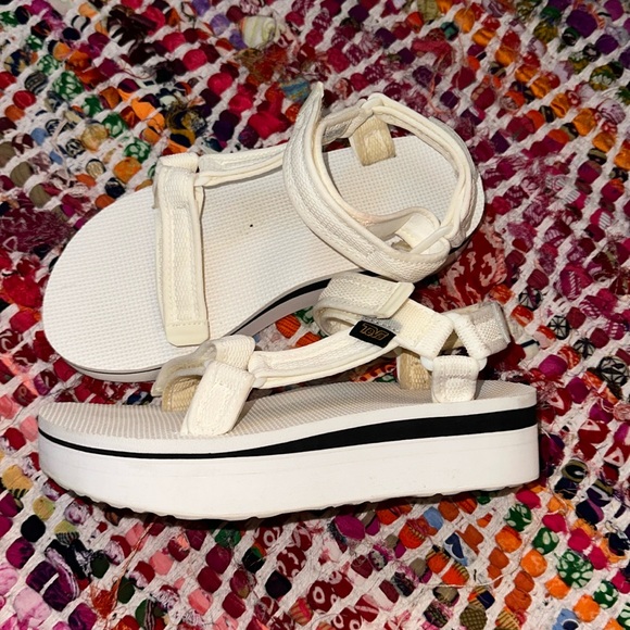 Teva | Shoes | Teva Flatform Universal | Poshmark